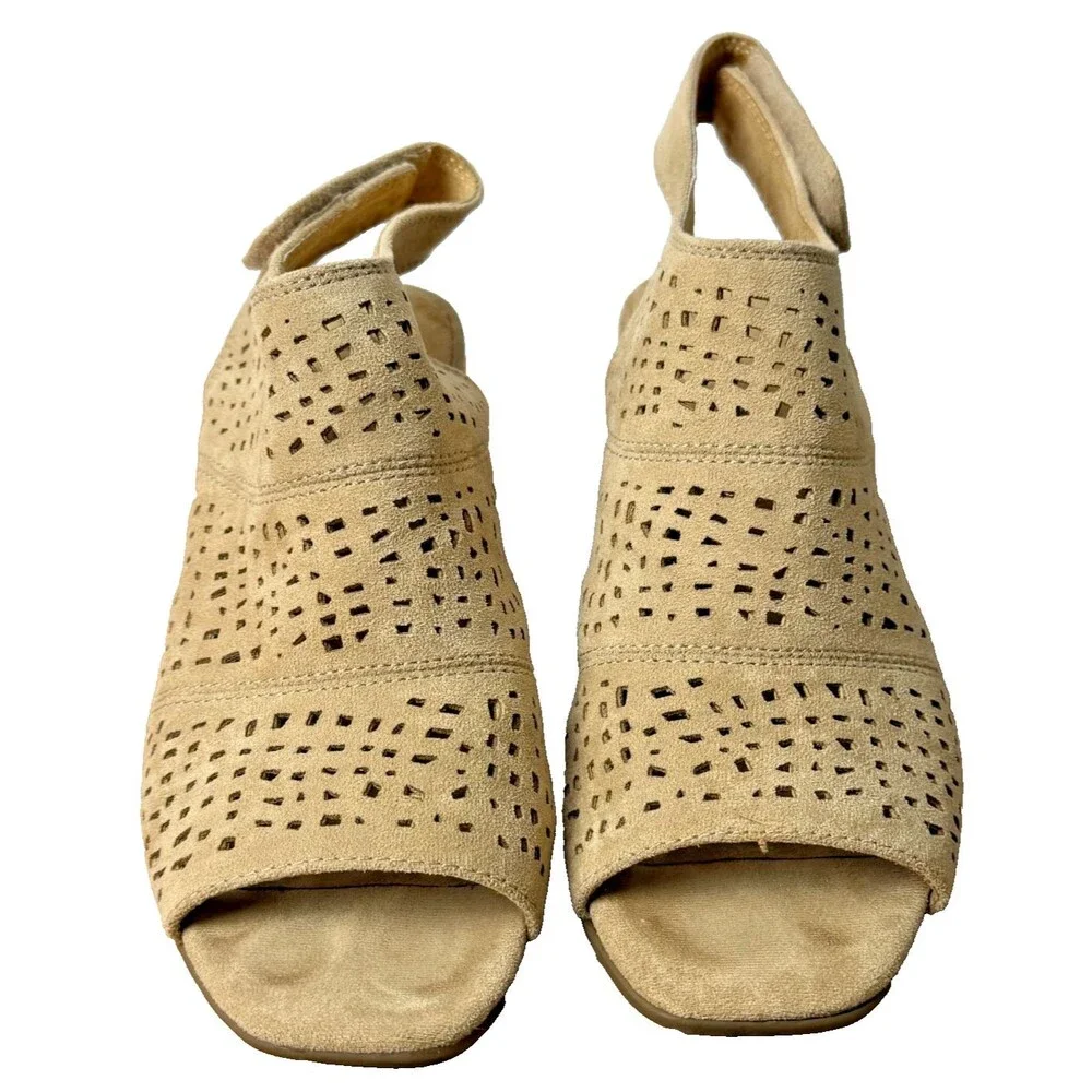 Sonoma | Shoes | Sonoma Open Toe Pierced Sandals 8 Beige Block Heel ...